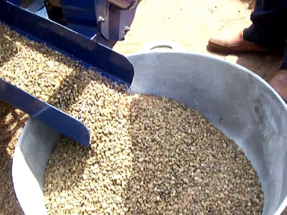 FINIC Coffee Milling Machine on Vimeo