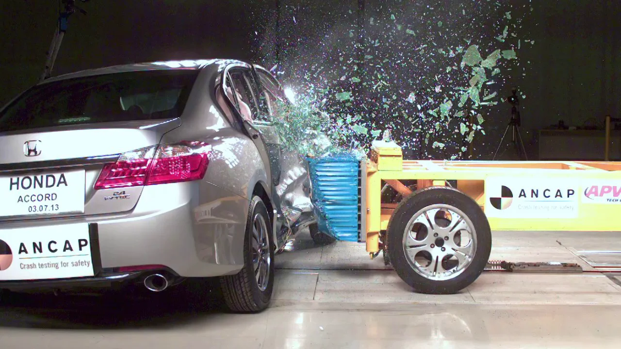 Honda Accord MDB Crash Test for ANCAP 2013
