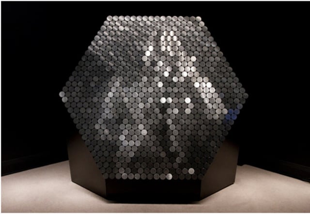 daniel rozin - "Mirror No. 9" (2003) by Daniel Rozin on Vimeo