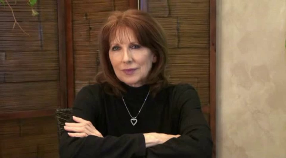 Cathryn Hartt of Hartt and Soul-Use Props NOT Hand Acting on Vimeo