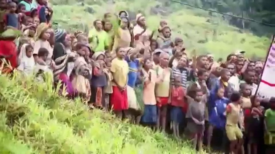 MISIONES | La Bibla entre la tribu kimyal on Vimeo