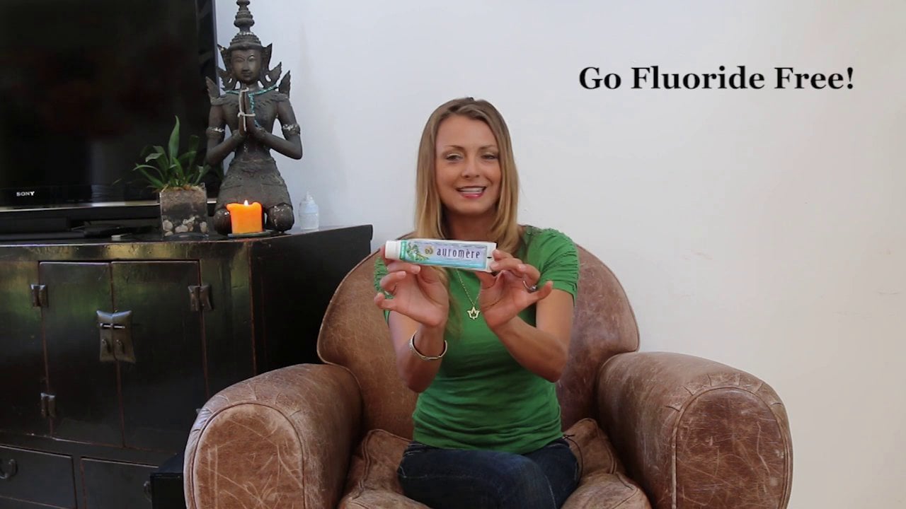 Anna Naturalista ~ My favorite Natural Toothpaste is Fluoride Free on Vimeo