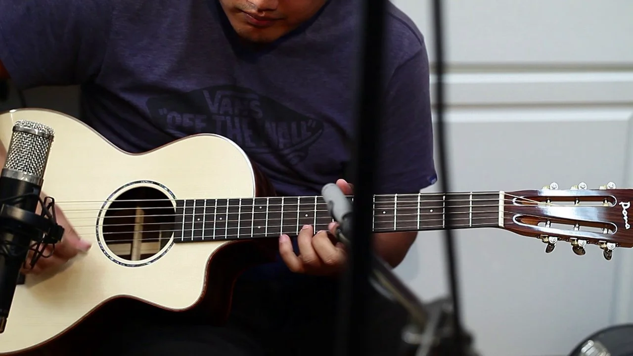 Pono Guitar OP-30DC Parlor Spruce:Rosewood Cutaway on Vimeo