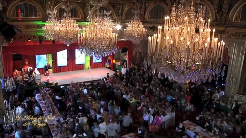 Comedy acts - comique_99_4.m4v on Vimeo