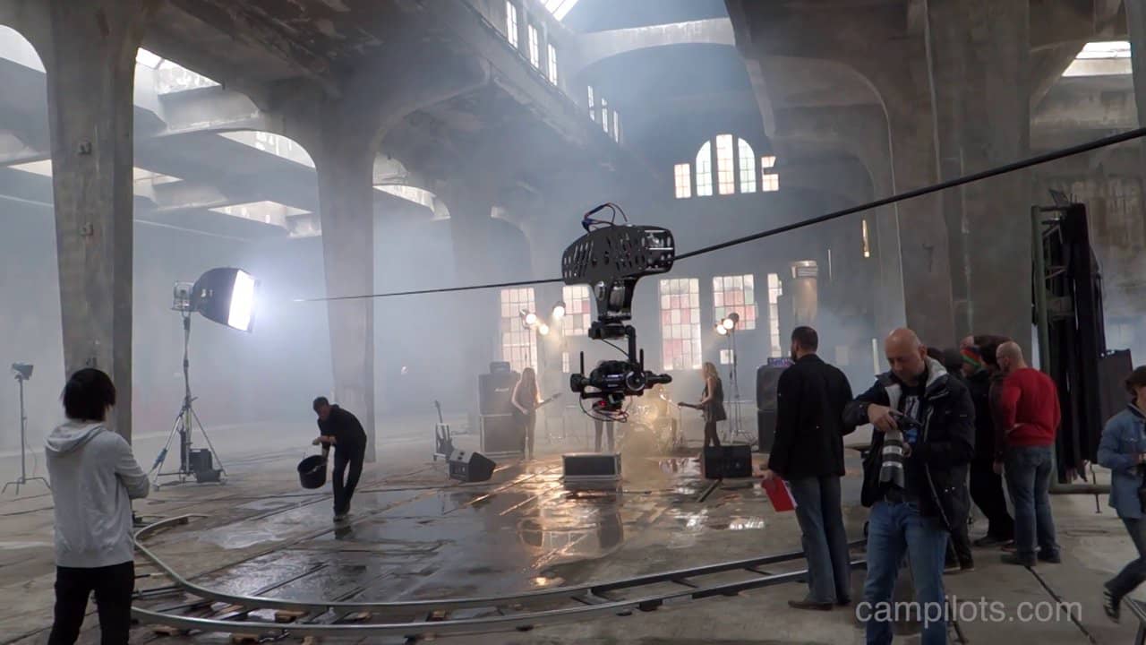 Colibri on cable on Vimeo