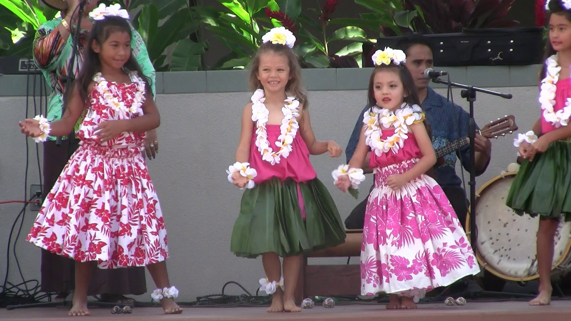 June's Hula Performance at Maui Mall on Vimeo