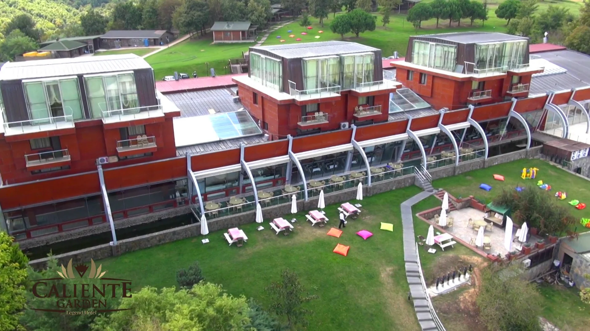 CALIENTE GARDEN LEGEND-ipad on Vimeo