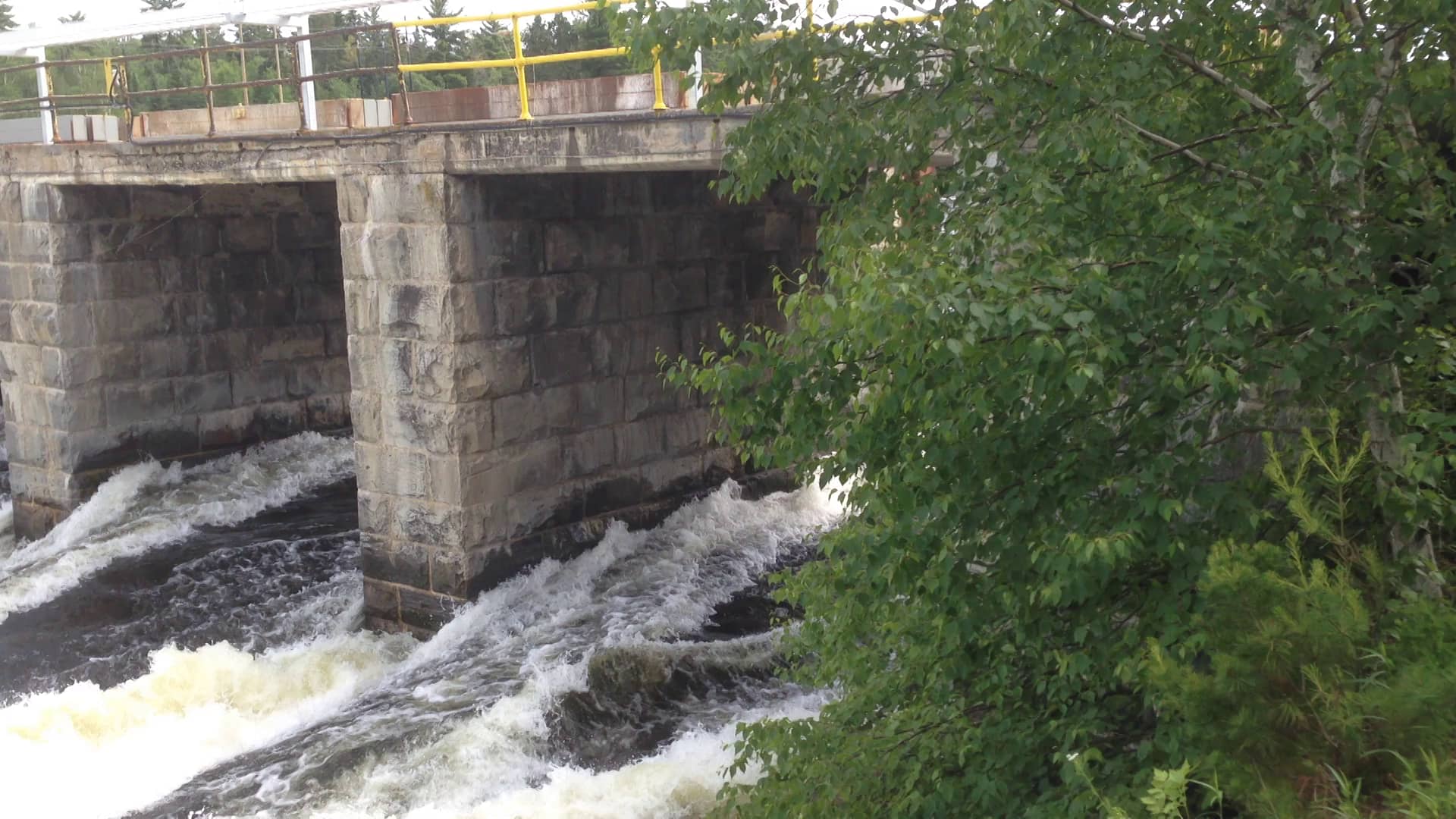 Wide Open Norman Dam at Kenora, Ontario on Vimeo