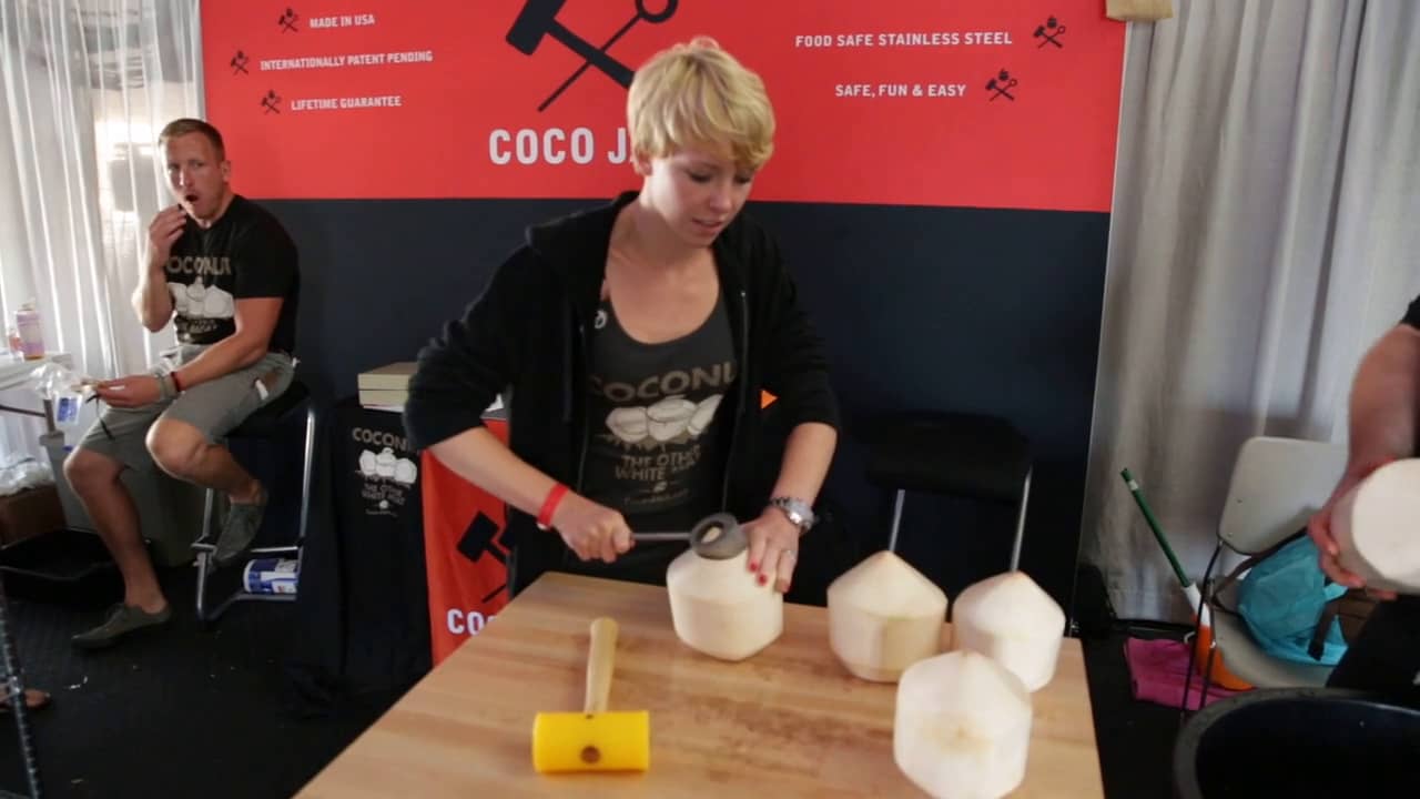 5 Coconuts in less than a minute? on Vimeo