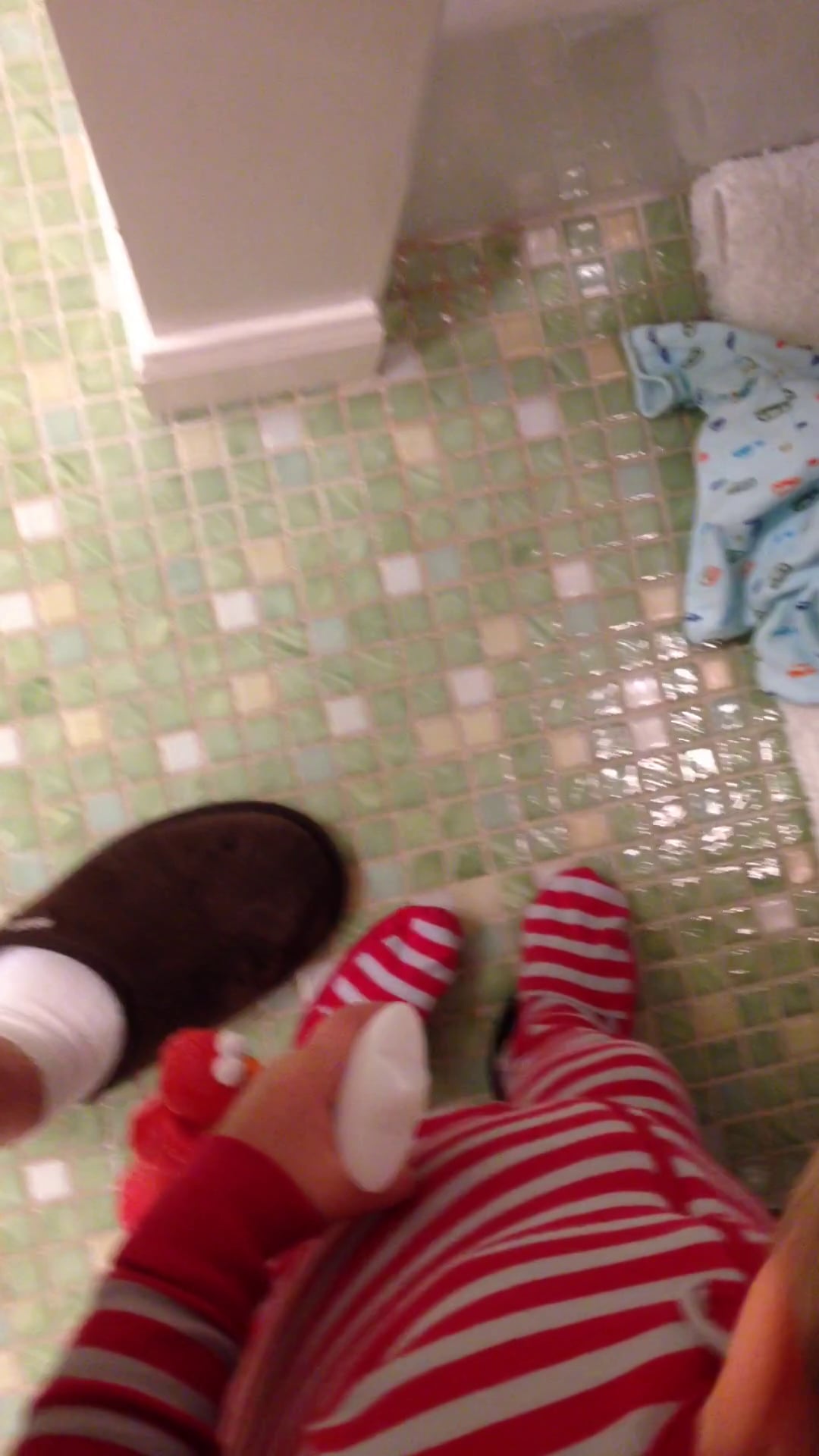Liam's bath on Vimeo