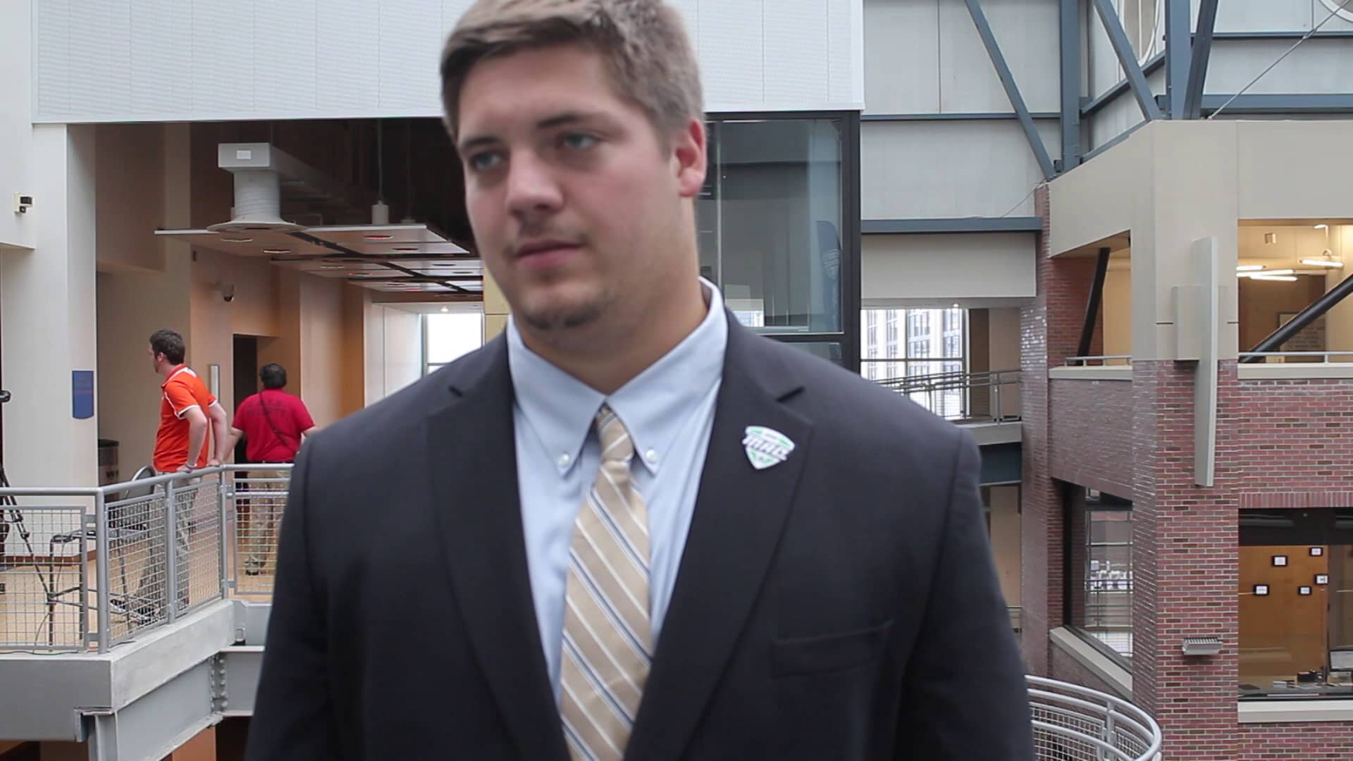 UT offensive lineman Greg Mancz on Vimeo
