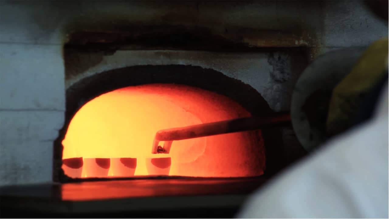 KOOS EDELMETALLE: “The glass smelter” 2 on Vimeo