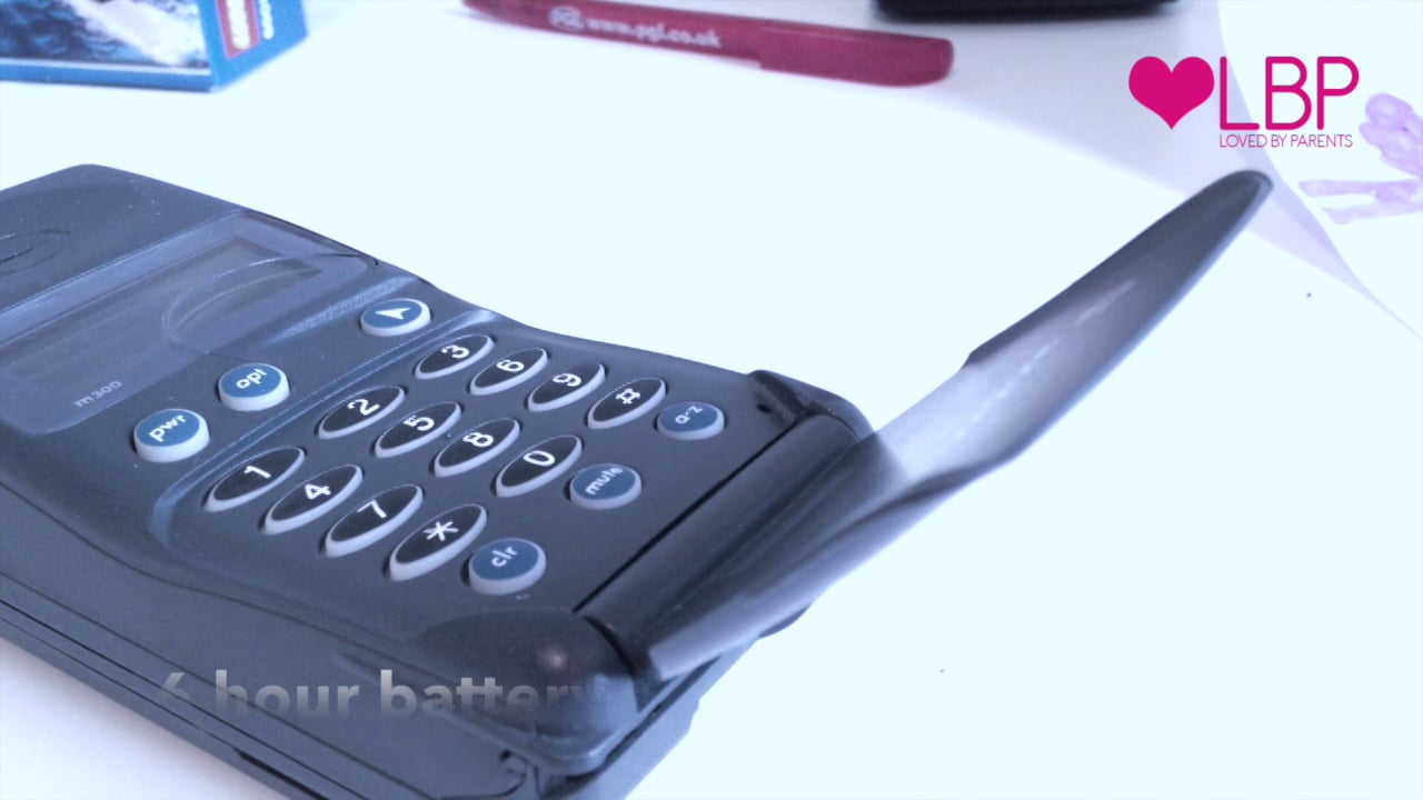 One2One M300 Old School Phone - Retro Toys On Loved By Parents on Vimeo