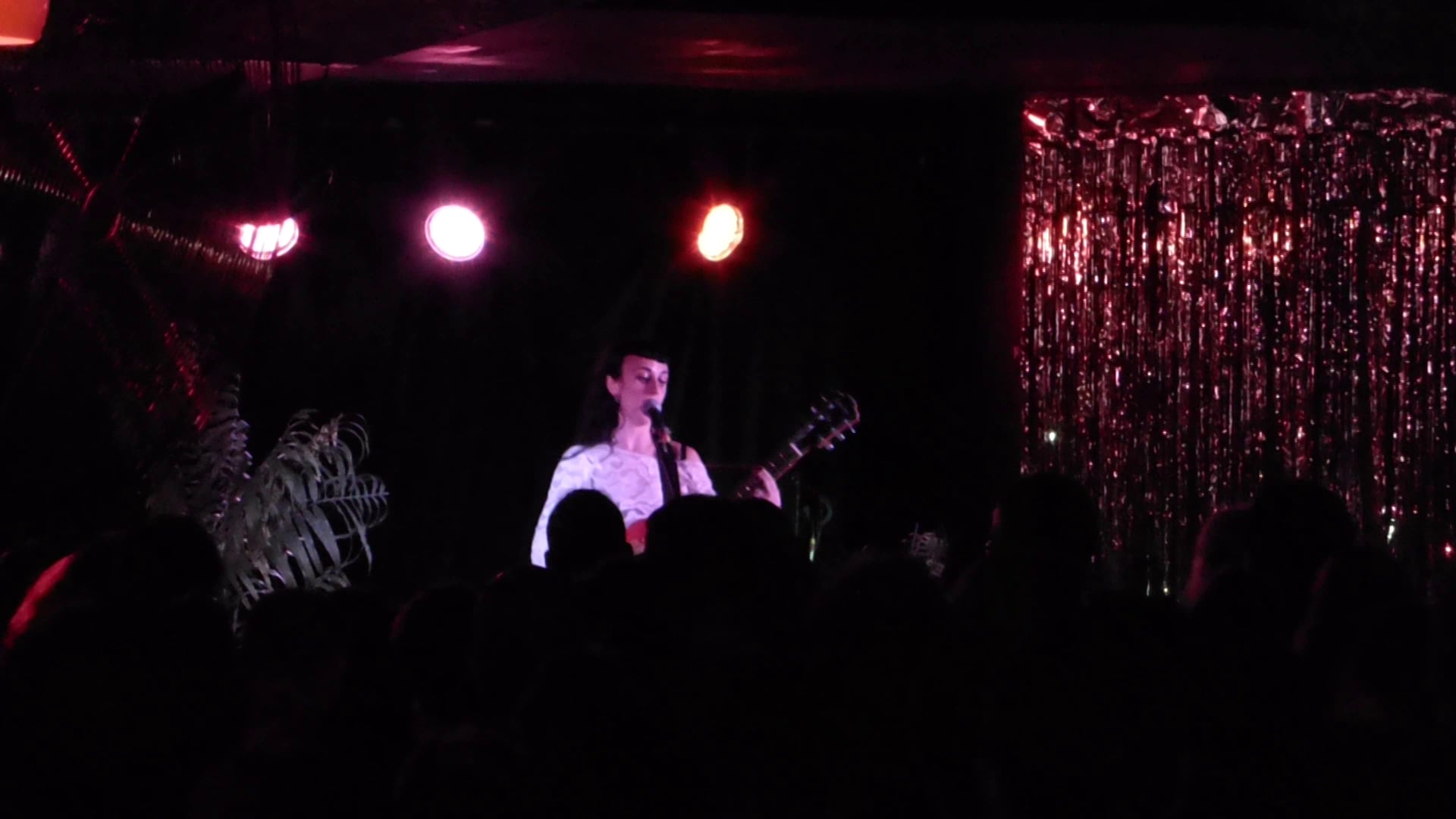 Nai Palm performs new Hiatus Kaiyote track Molasses live in Melbourne ...