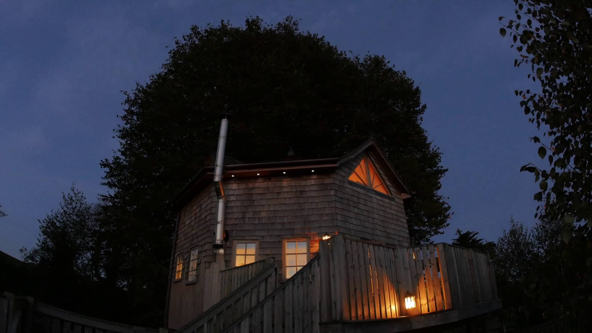Twilight treehouse into hot tub on Vimeo