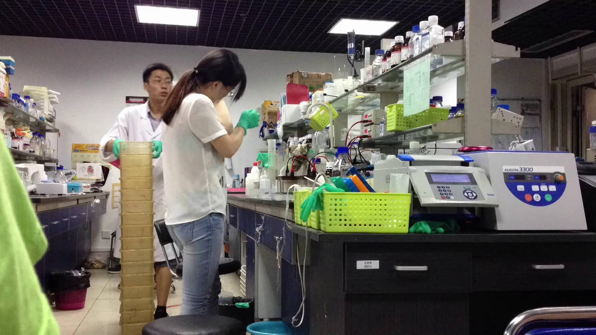Busy lab on Vimeo