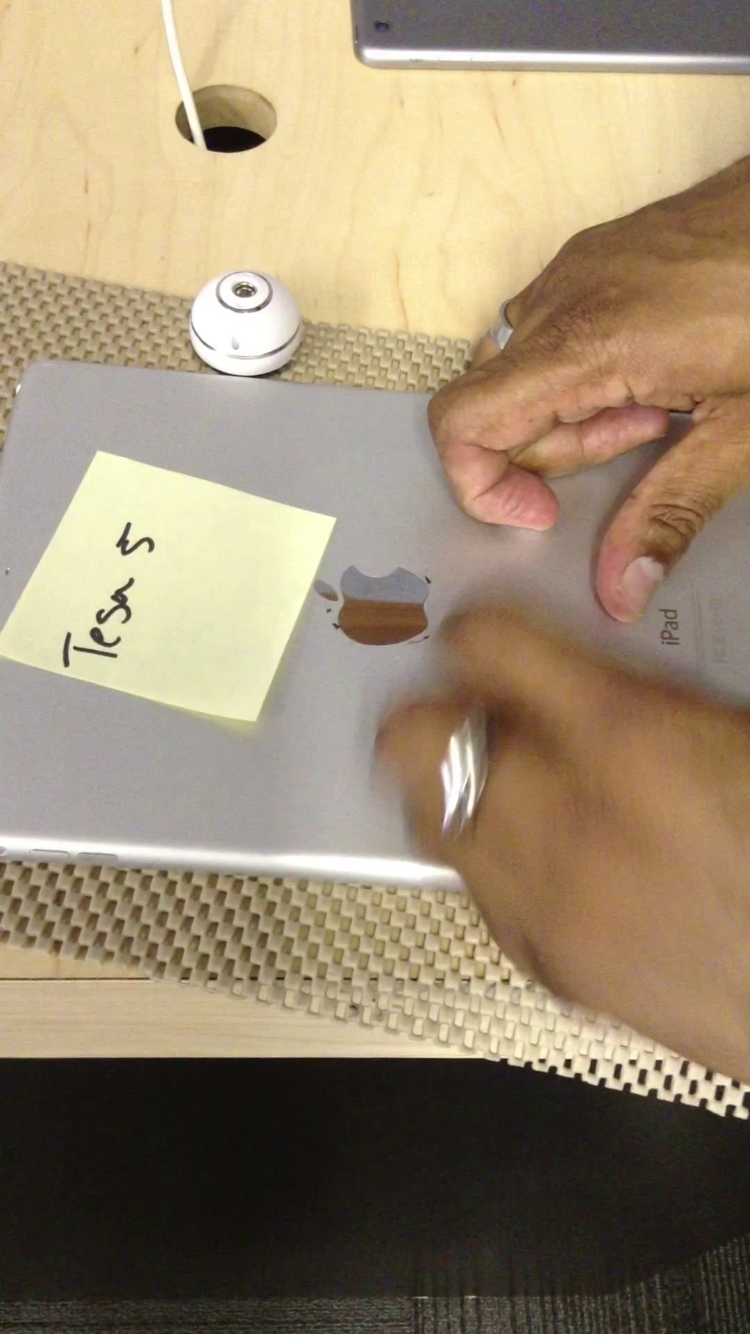 Tesa 5 Puck VHB removal on Vimeo
