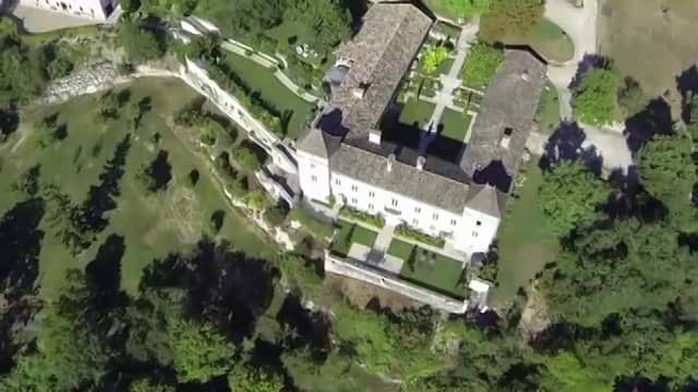 Chateau Combecave on Vimeo