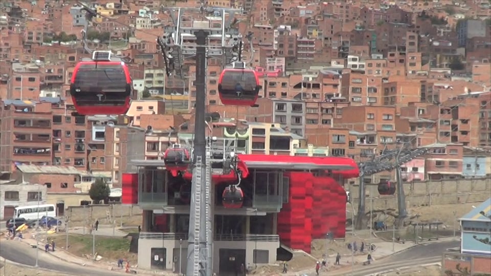 Télécabine ligne rouge La Paz - Voyage 2014 : Bolivie Pérou Chili on Vimeo