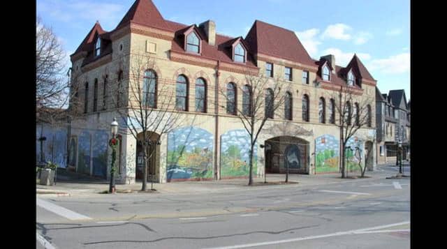 Arcade Building Mural Project, Riverside, Illinois on Vimeo