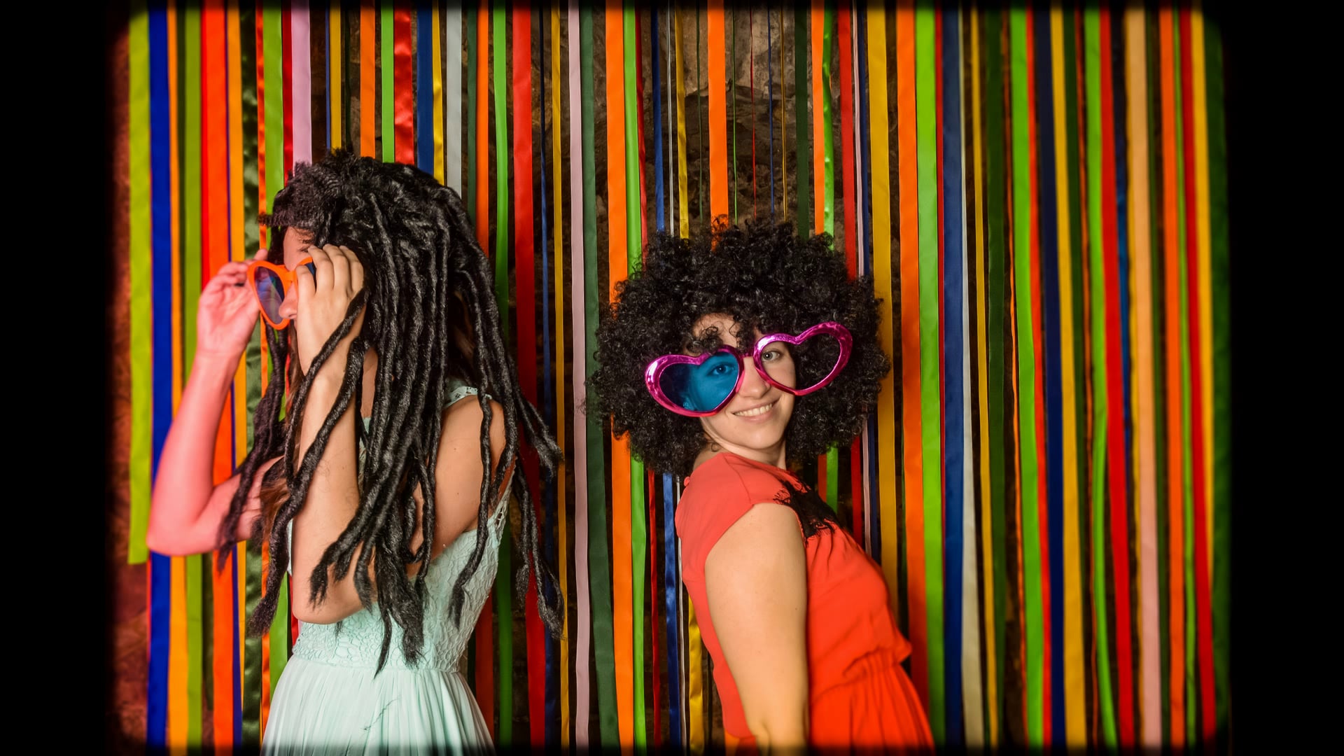 Lili & Gábor photobooth on Vimeo