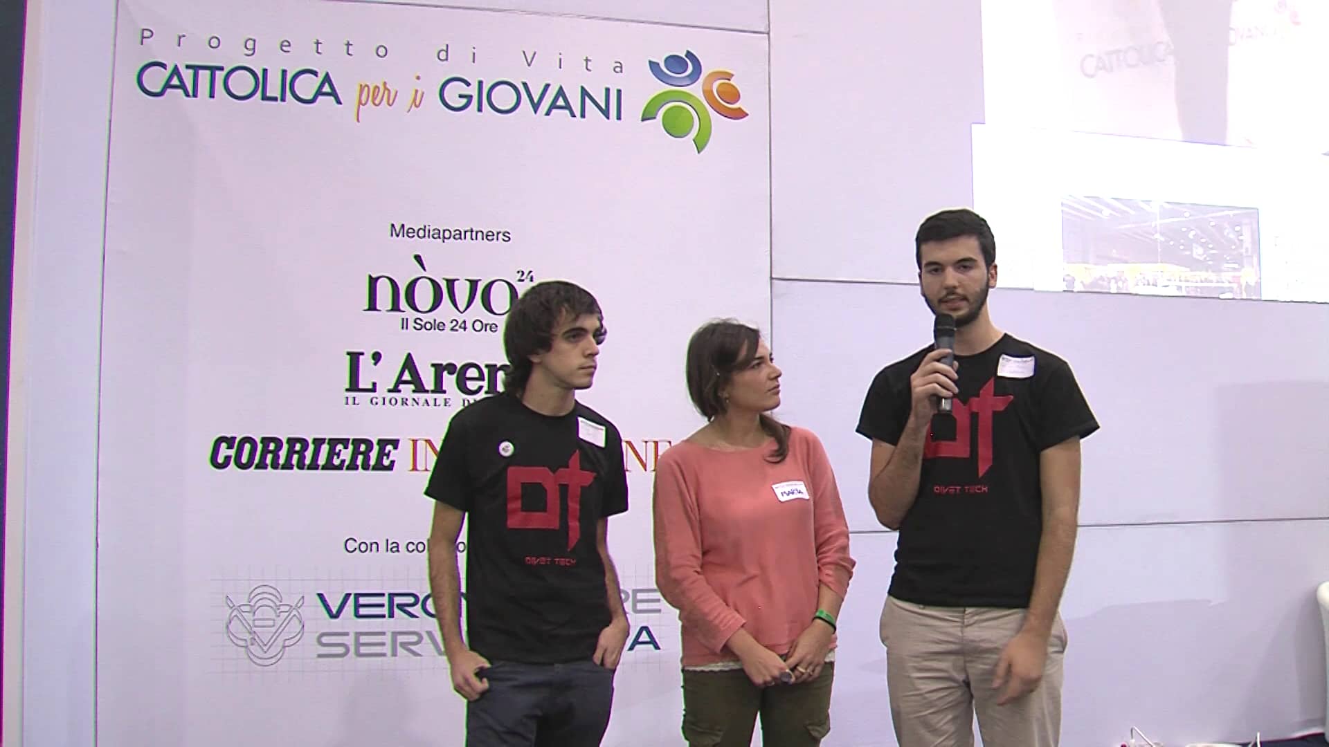 Intervista ad Alessio Fanelli e Andrea Santilli di Smart Torvy on Vimeo