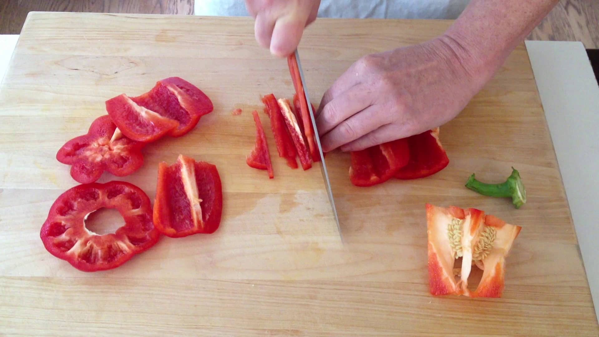 How to Cut a Bell Pepper on Vimeo