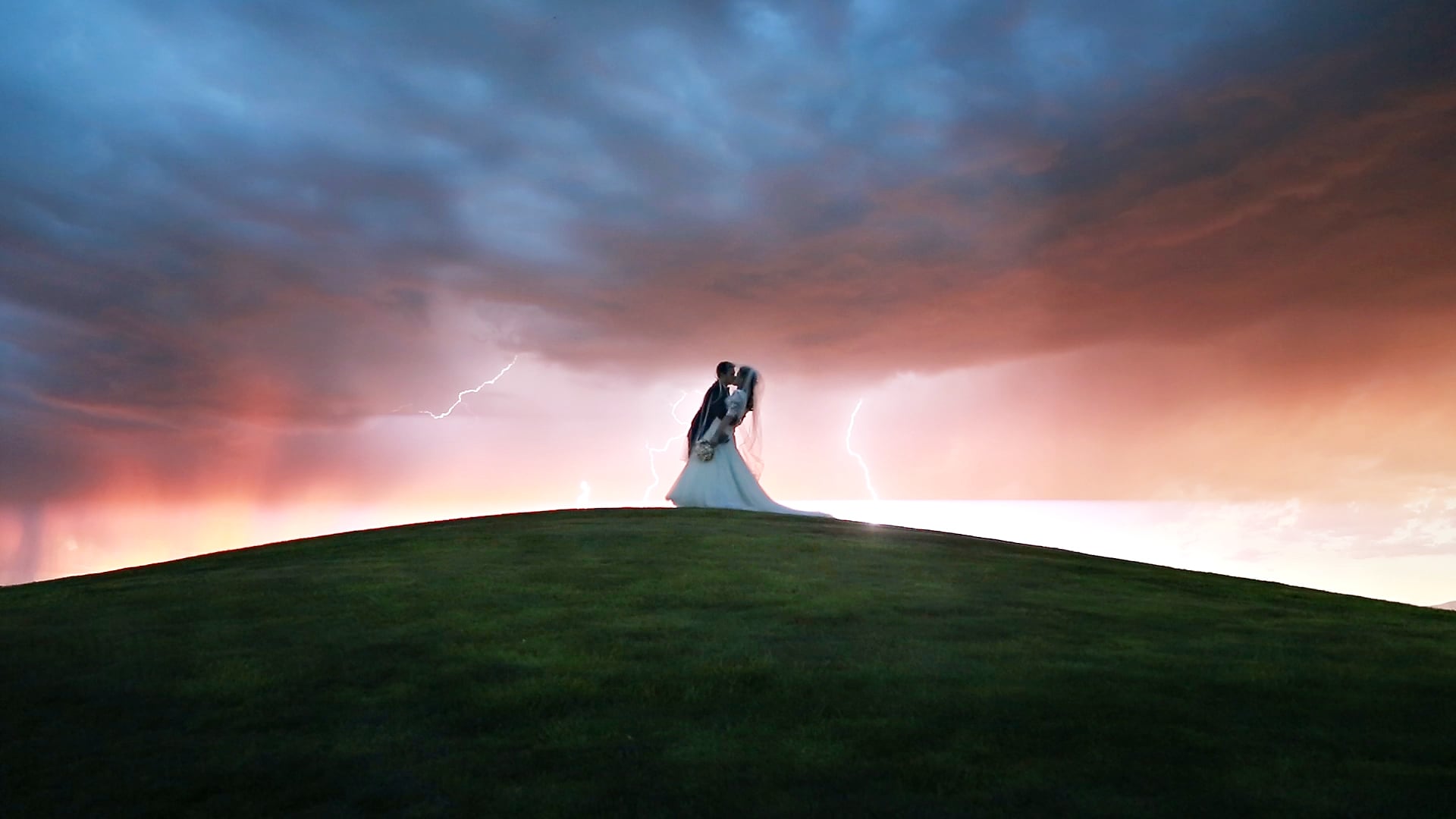 Chris & Andressa - Facebook Preview on Vimeo