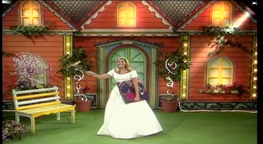 Maria Chuzema • Sabado y Domingo 8:30am