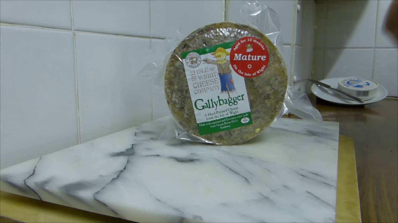 Isle of Wight Cheese Co vintage Gallybagger unboxing on Vimeo