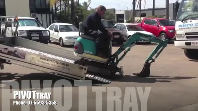 Tailgate Lifter - Safely Loading a small digger on your UTE on Vimeo