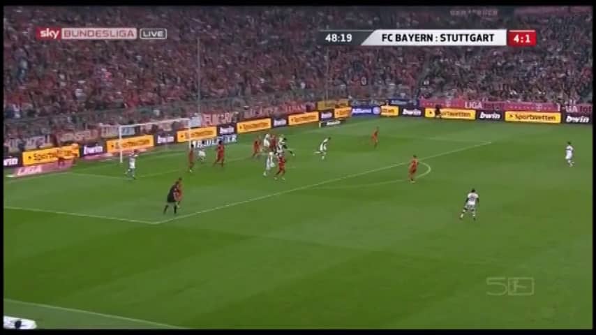Manuel Neuer - Brilliant Throw vs Stuttgart on Vimeo