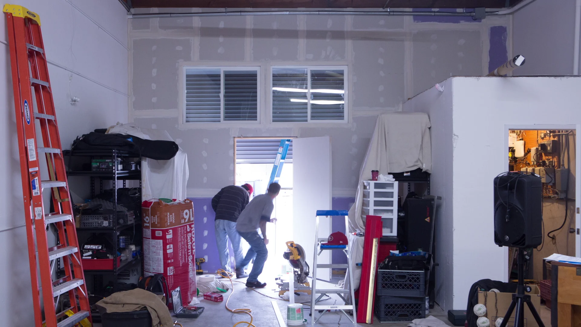 Translucent Studios Wall Buildiout on Vimeo