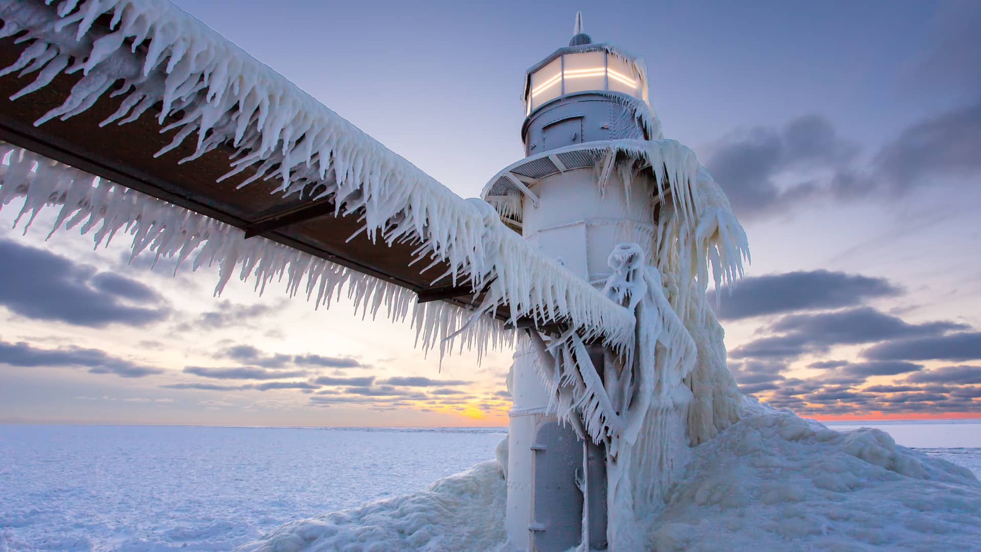 Lighthouse Ice Timelapse on Vimeo