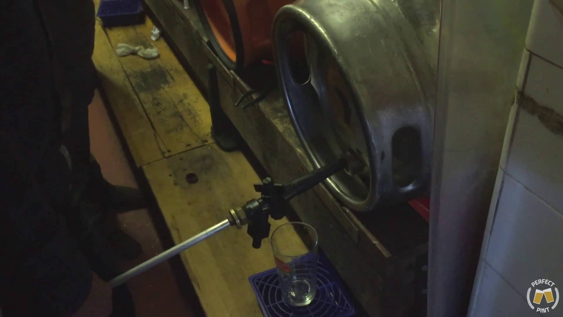 Tapping a cask with one hand... on Vimeo