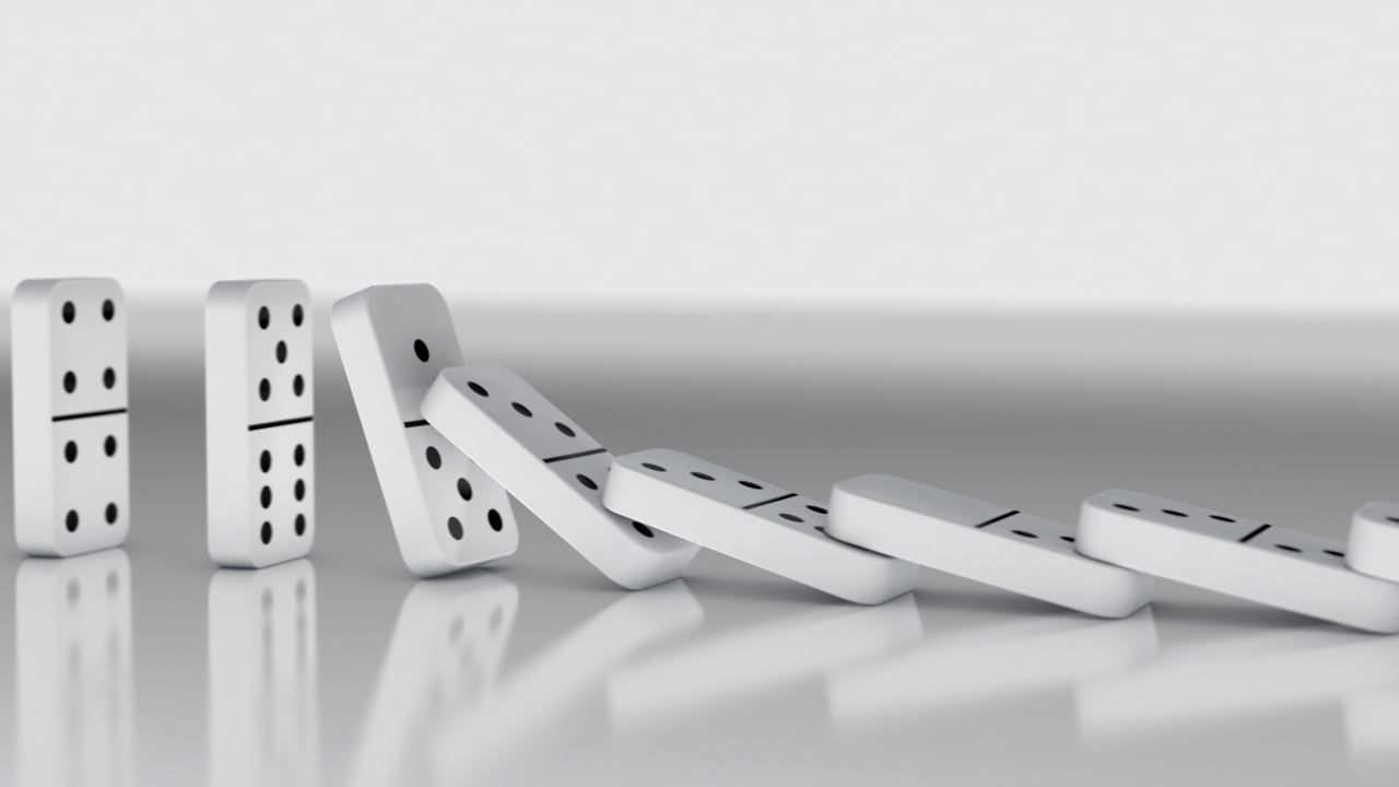 Dominos Falling Down in a Row on Vimeo