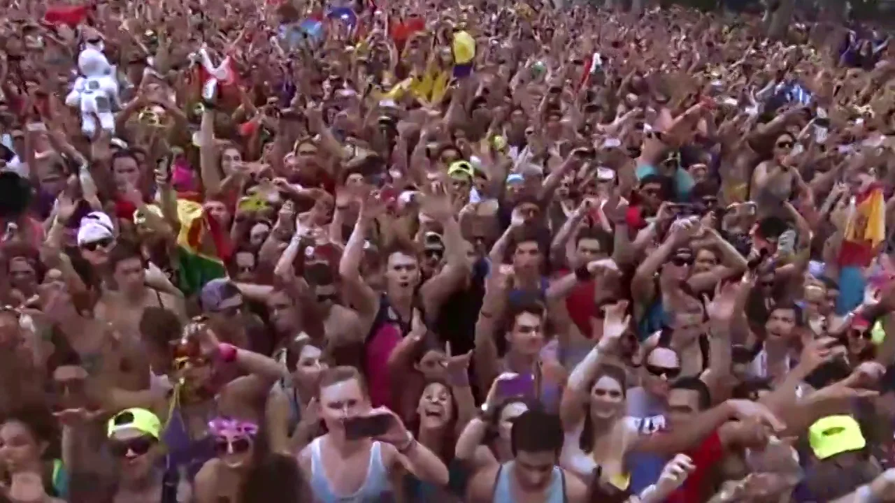 THE RISE OF EDM- The College Dance Music Revolution-Logan Solomon on Vimeo