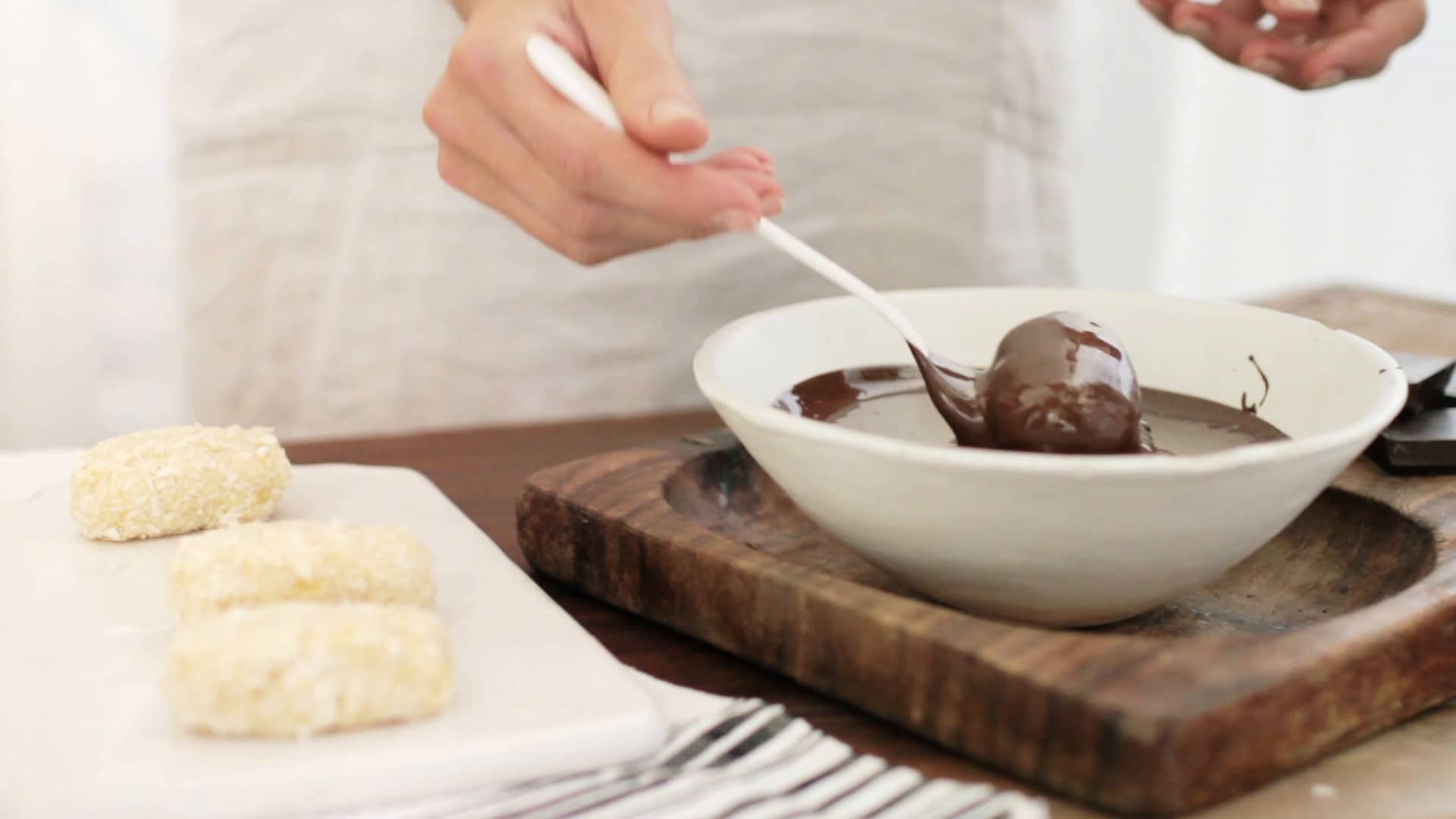 Clean Bounty Bars on Vimeo