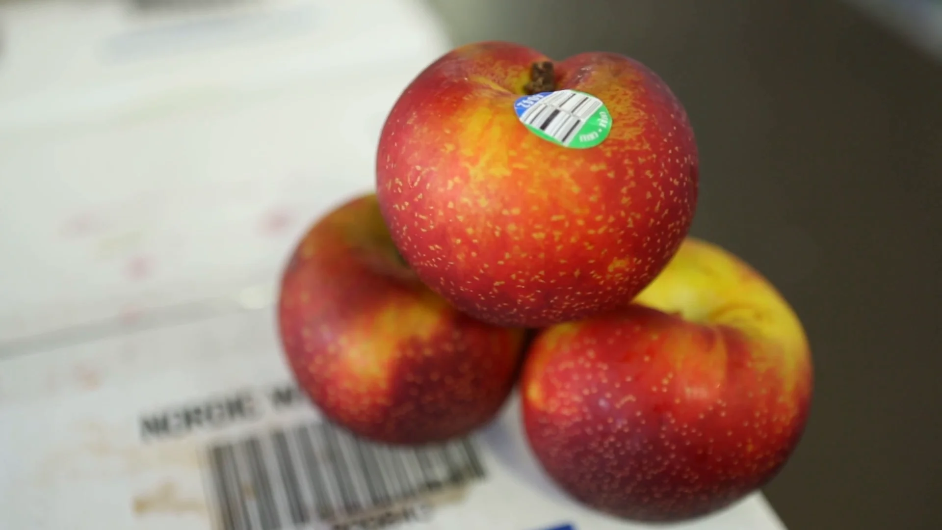 Larry Ann Plums on Vimeo