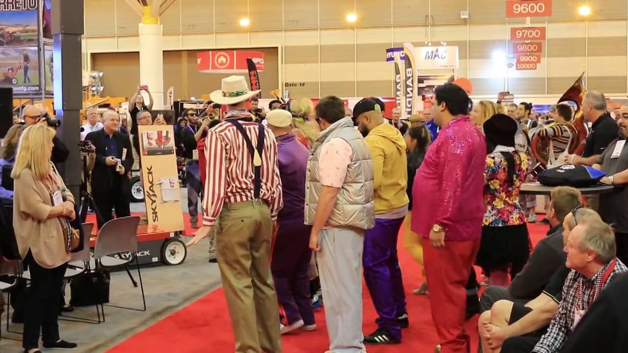Skyjack ARA '80s Flash Mob on Vimeo