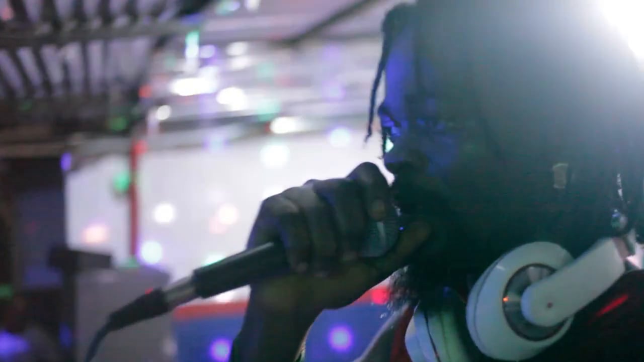 Da Me intro - live at 146 - Takun J on Vimeo
