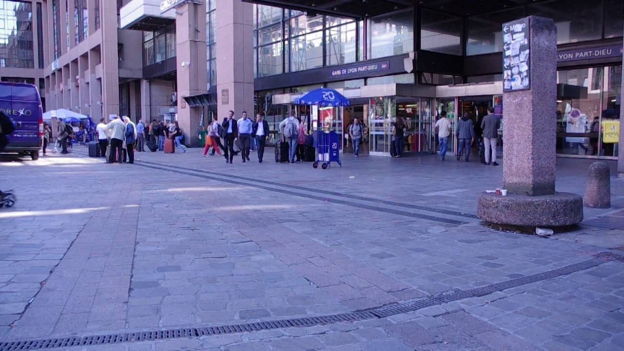 Boll, designed by AdriAn Blanc & J.C.Decaux on Vimeo