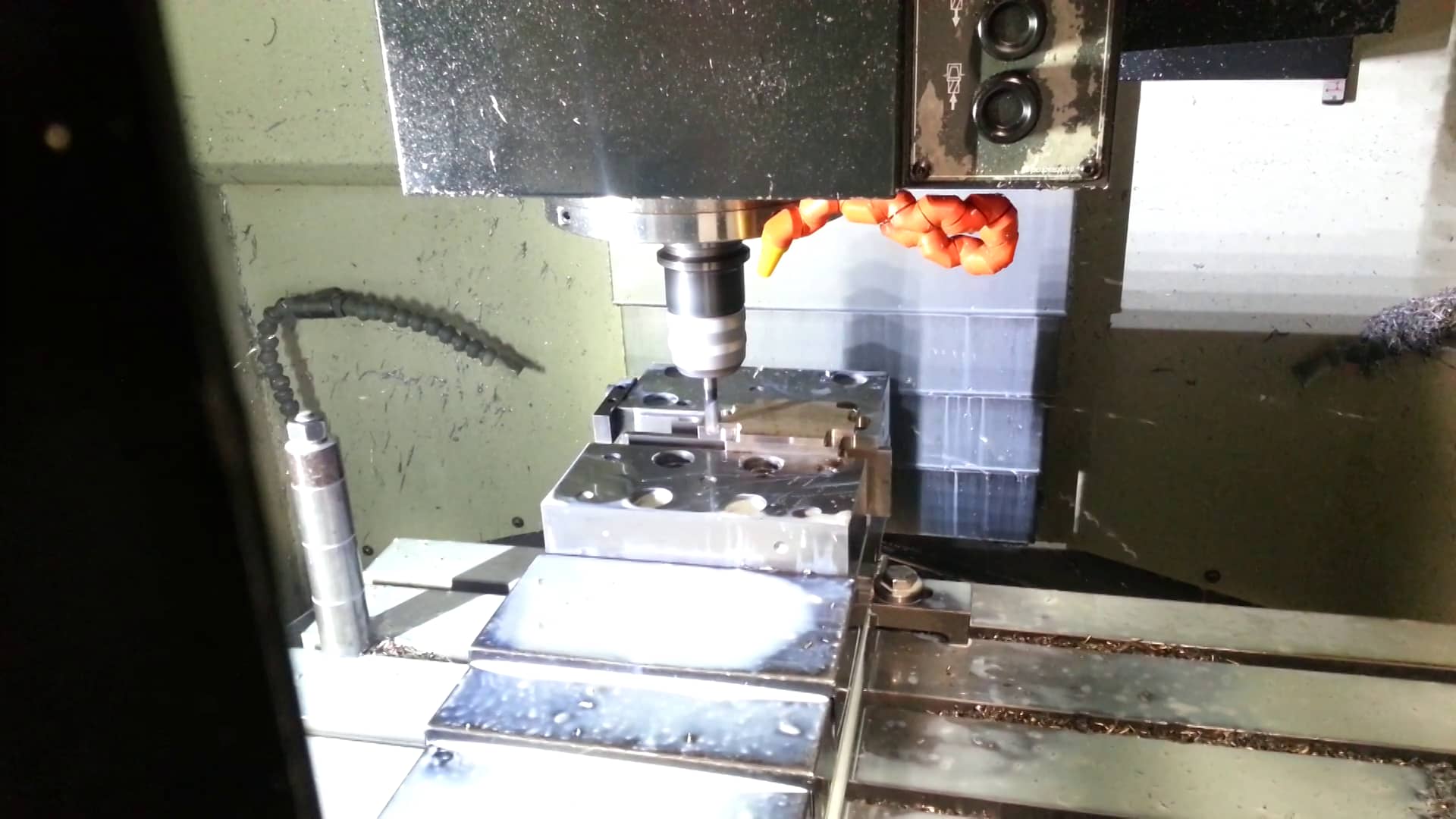 high-speed-profile-machining.mp4 on Vimeo