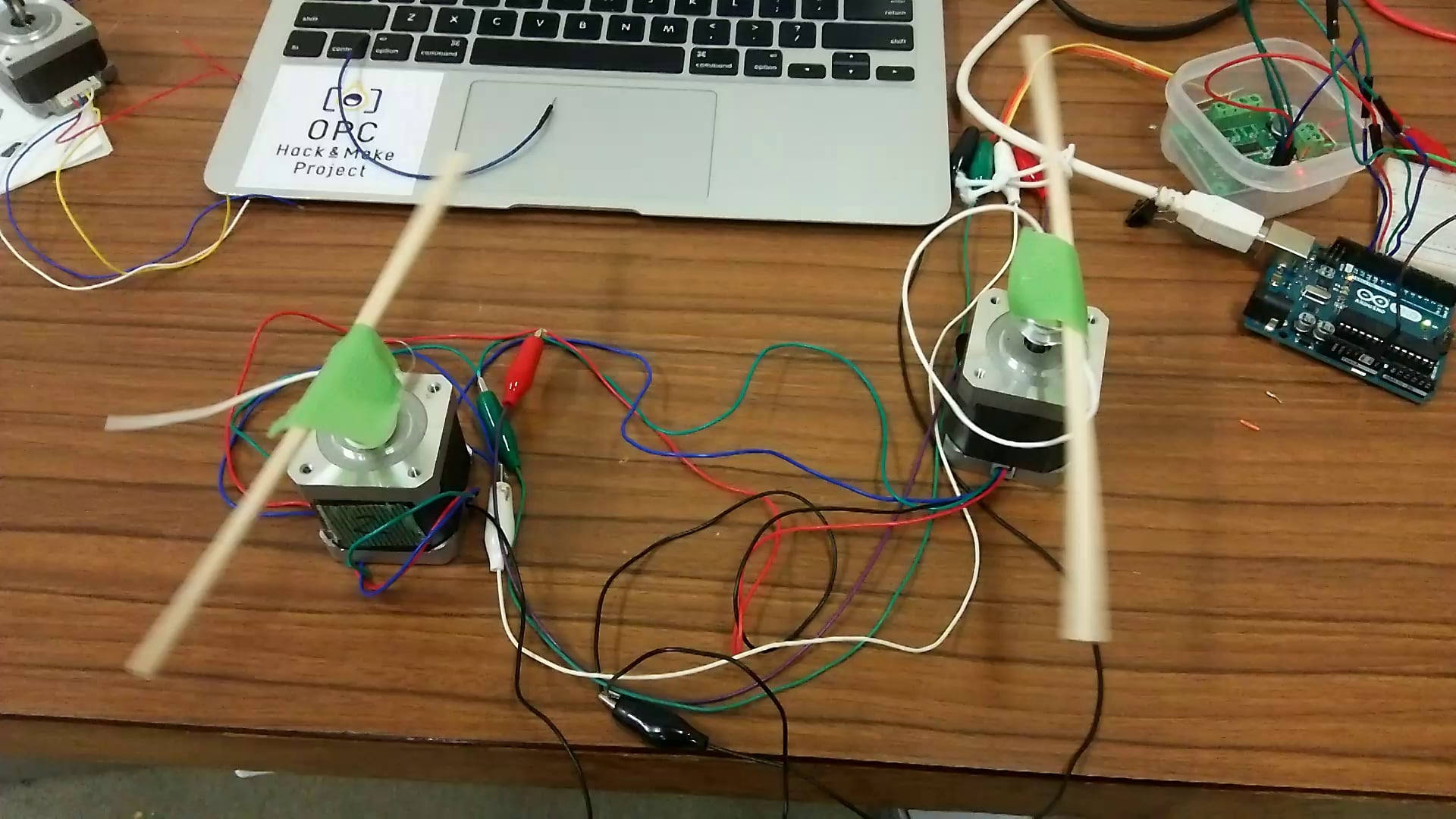 L6470 + ST-42BYH1004 x2 + Arduino Uno R3 on Vimeo