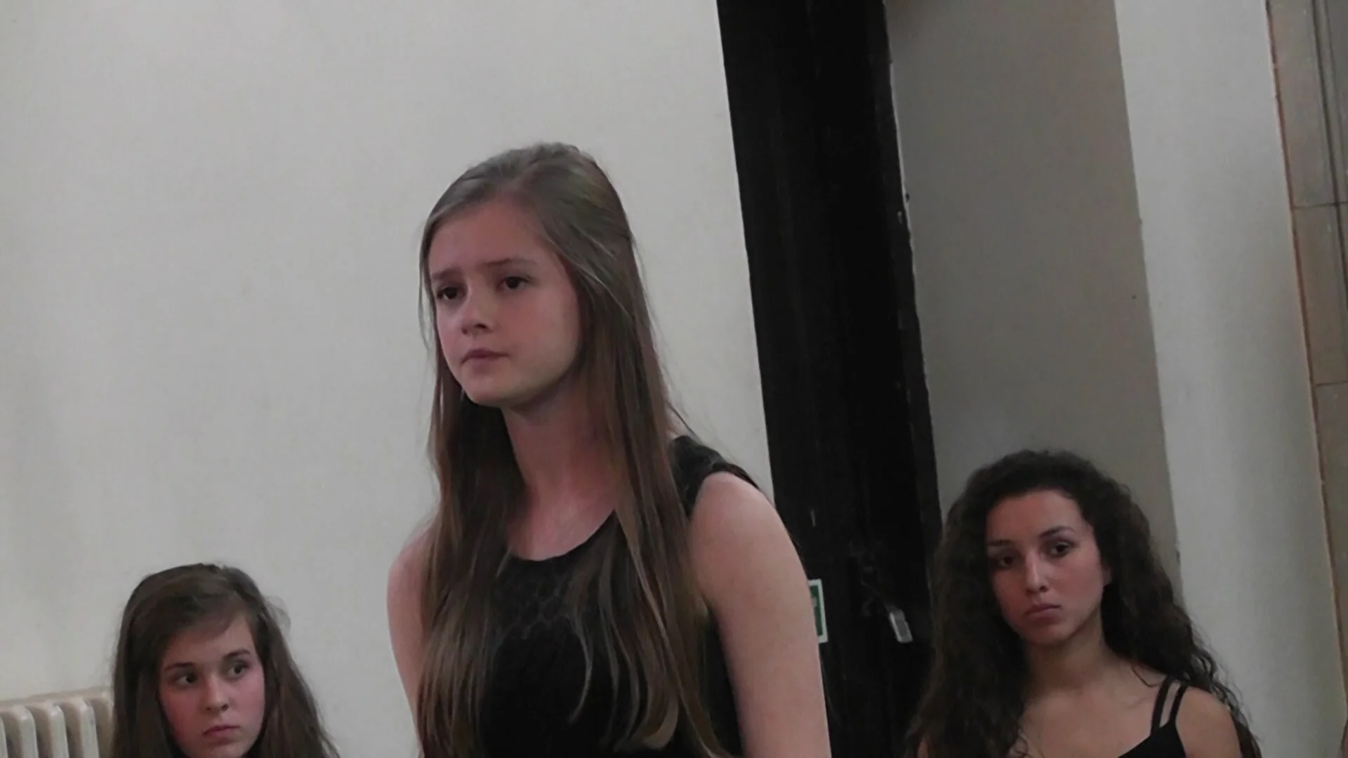 Queenswood Singers at Hanbury Manor - Eleanor Grant – Wait A Bit ...