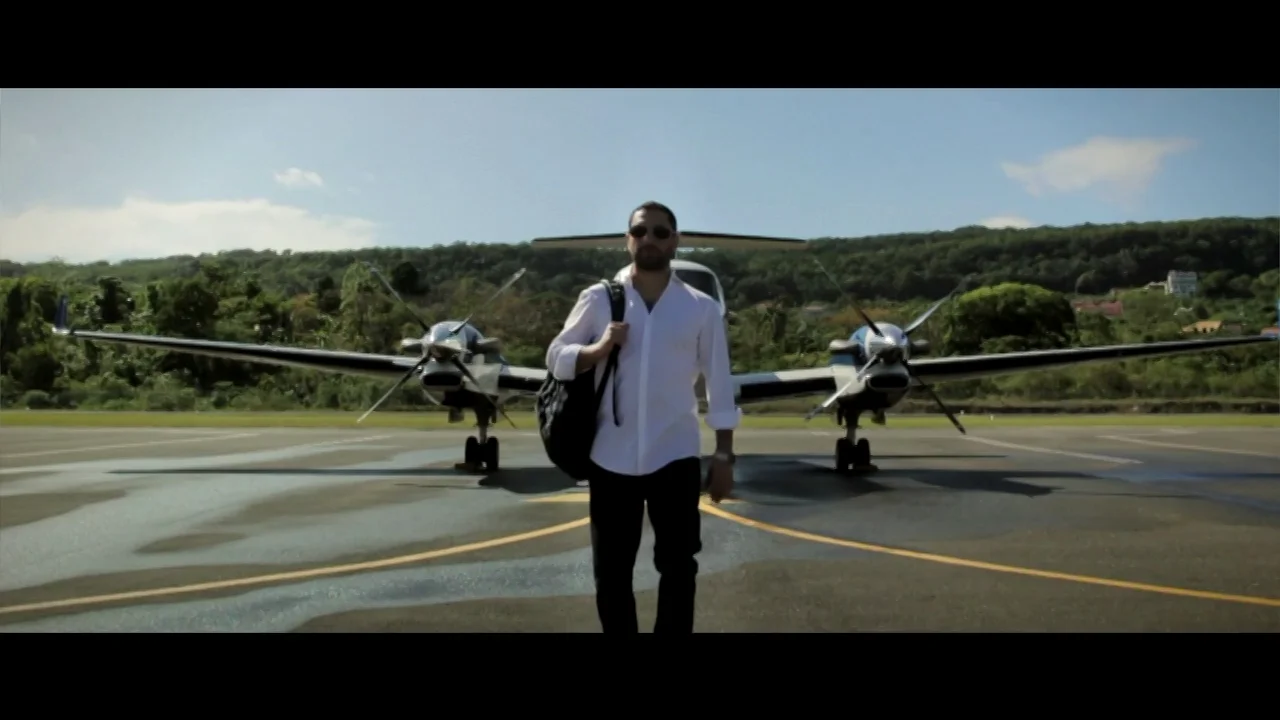 Joe Poulin V1-HD on Vimeo