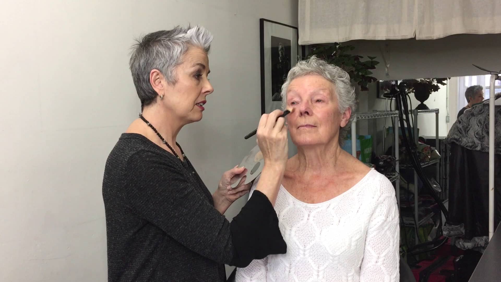 Natural Makeup Tutorial For Mature Women on Vimeo