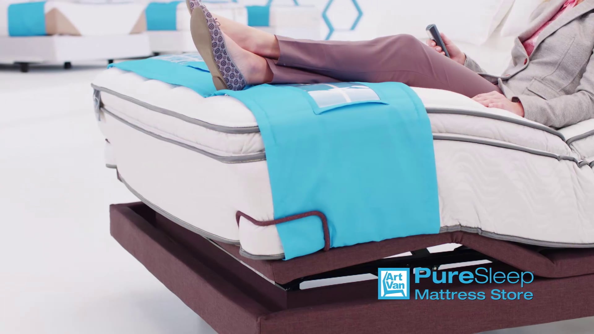 Adjustable Power Base from Art Van PureSleep on Vimeo