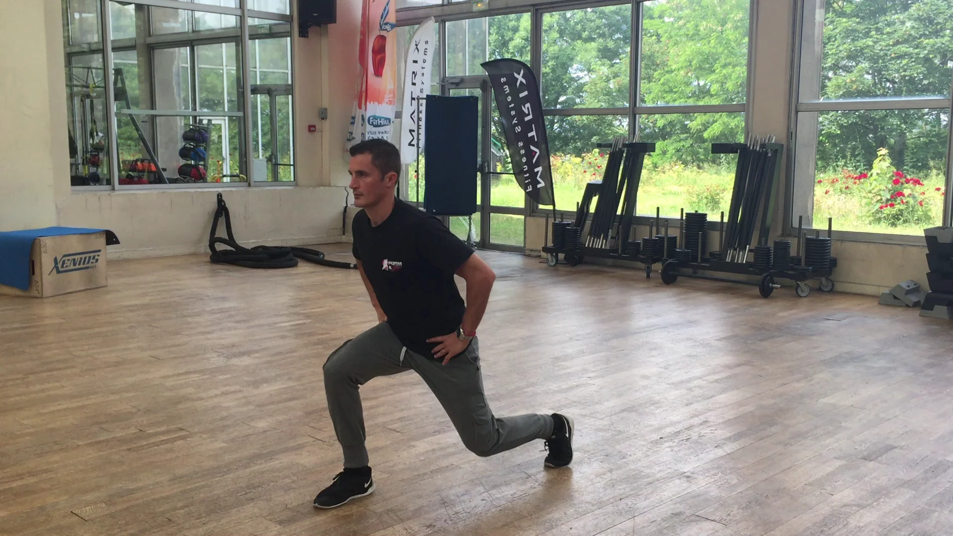 Fentes sautées sur une jambe on Vimeo