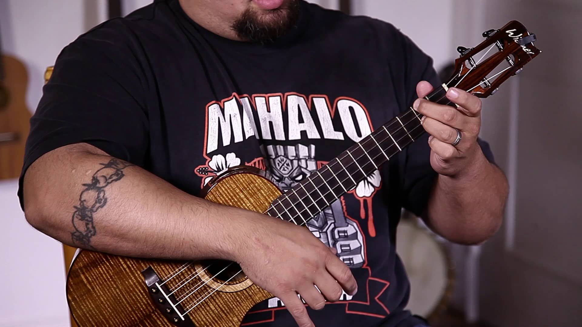 Aaron's Ukulele Lesson -Hawaiian Vamp in all Keys Up and Down the Neck ...
